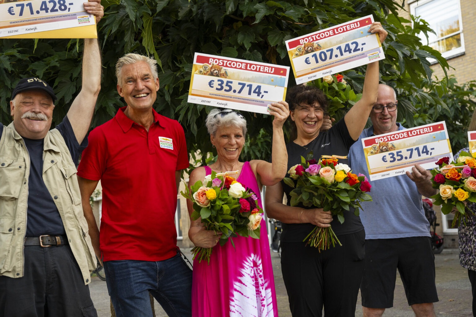 UPDATE: Katwijkers verdelen 1 miljoen euro bij de Postcode Loterij - RTV Katwijk