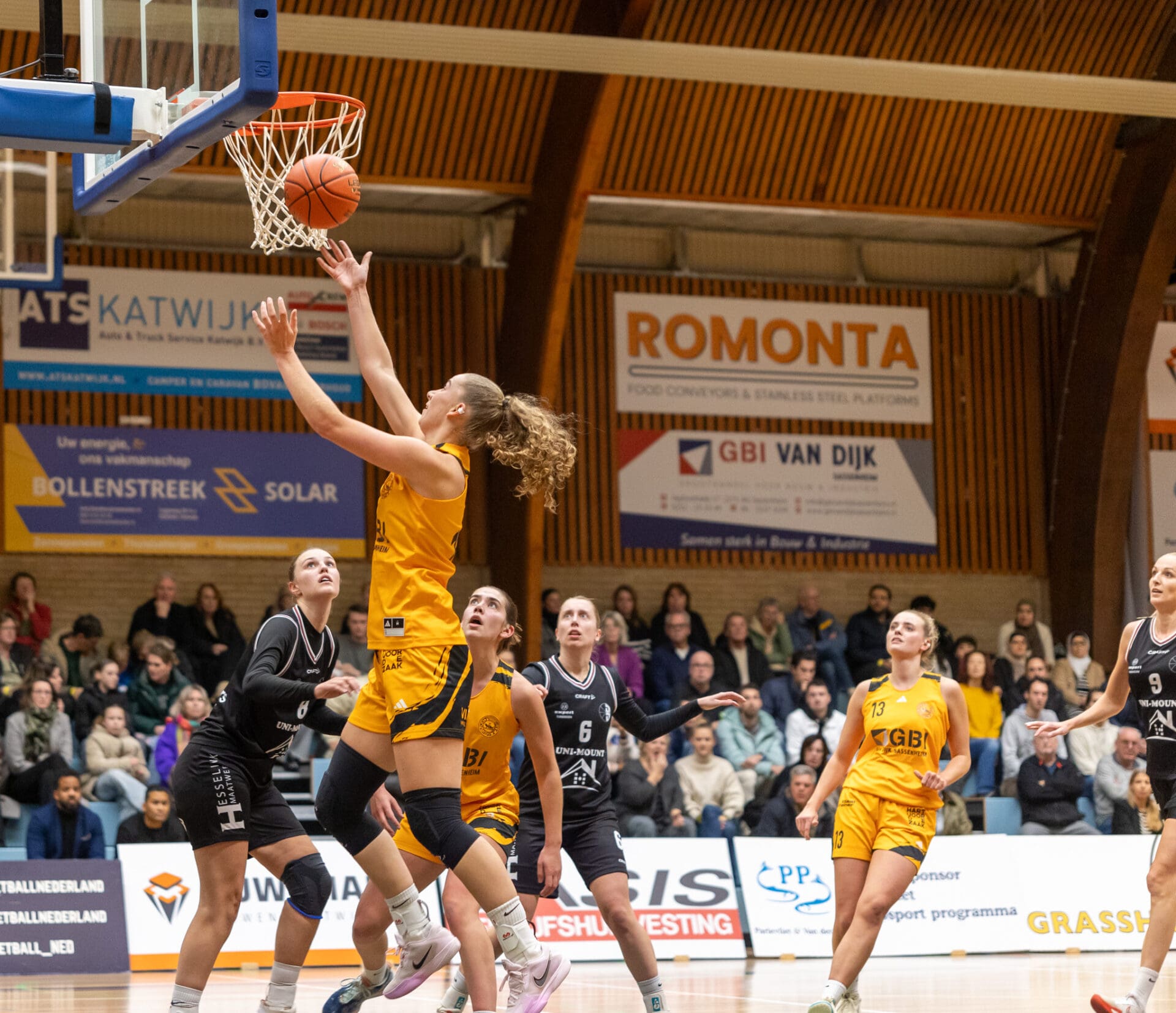 GBI Van Dijk Grasshoppers verliest in Tubbergen - RTV Katwijk